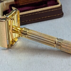 1947 Gillette ARISTOCRAT Vintage Safety Razor Set in Case - Etsy