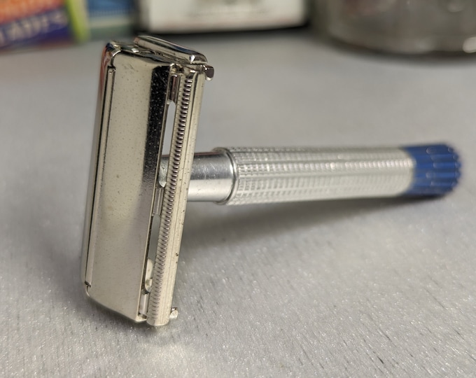 1955 Gillette "light" BLUE Flare TIP Super Speed Vintage Safety Razor ...
