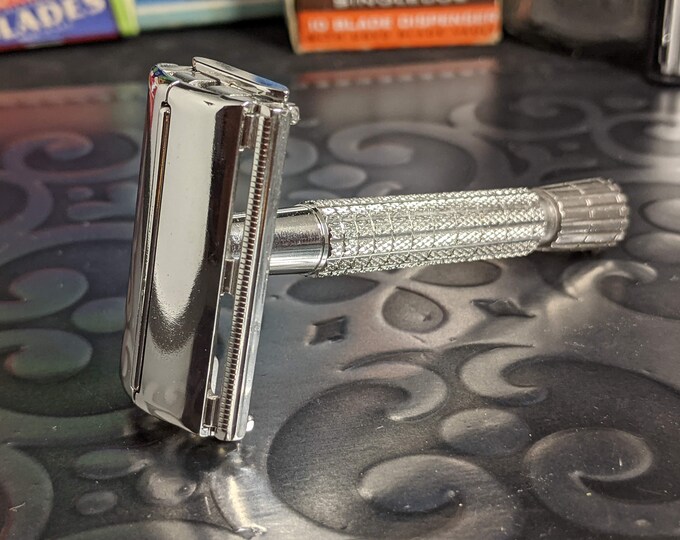 1950s Gillette British FLARE TIP ROCKET Vintage Safety Razor Made in ...