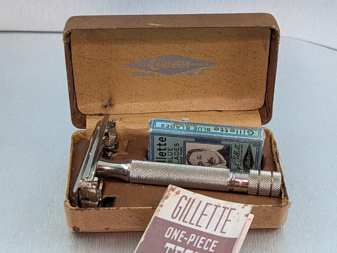 1941 Gillette RANGER TECH Vintage Safety Razor Set in Case With Blades ...