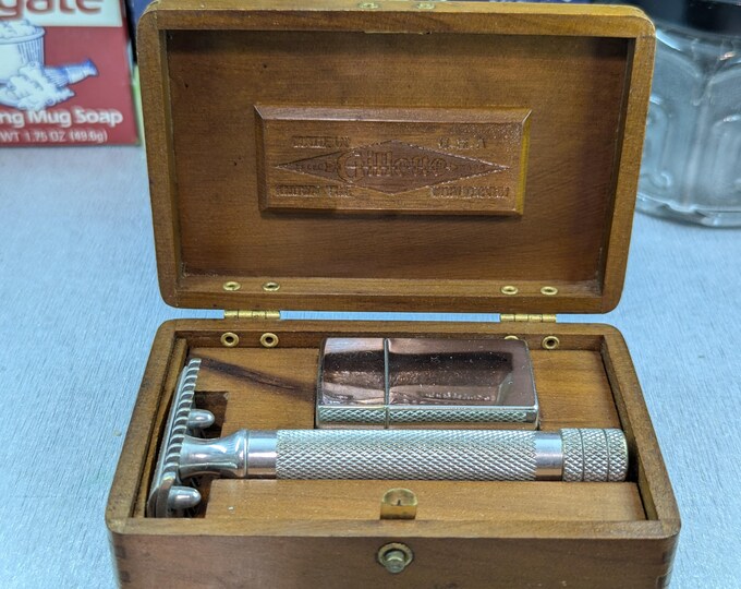 1920 Gillette Old Type Silver Big Fellow Vintage Safety Razor Set in ...
