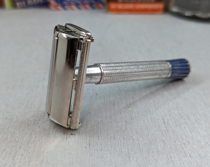 1957 Gillette light BLUE Flare TIP Super Speed Vintage Safety Razor ...