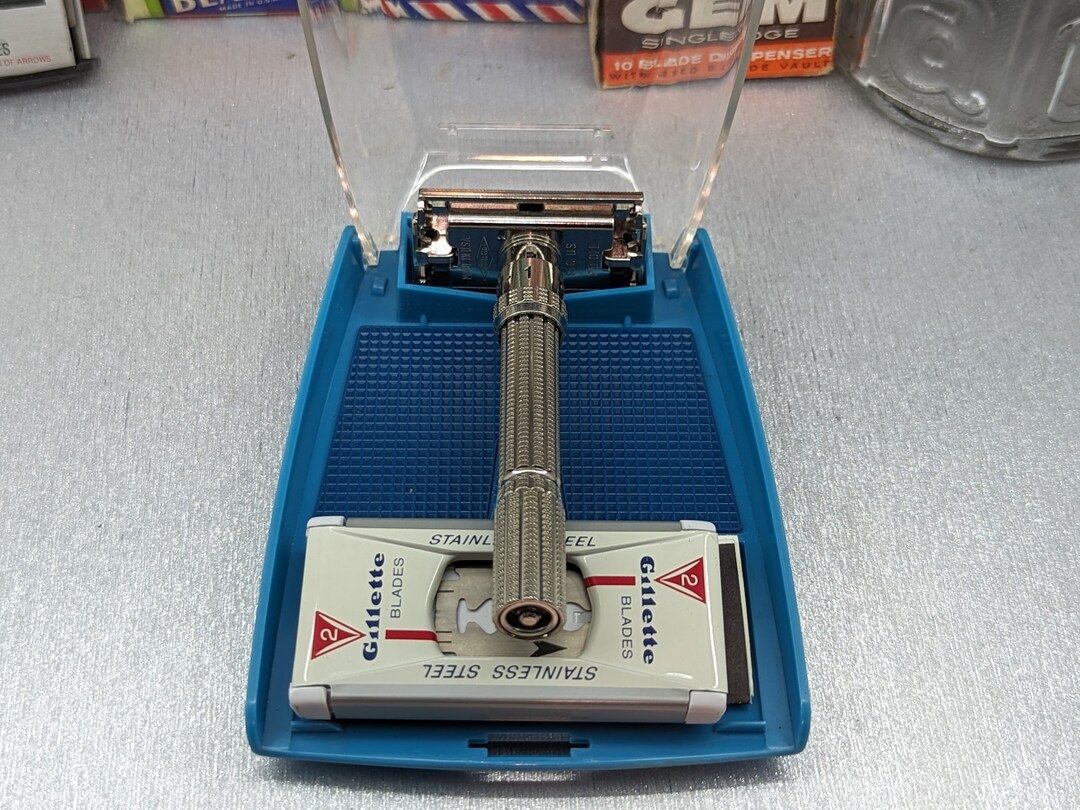 1965 Gillette Slim Adjustable Baseball World Series Special BLUE Case ...