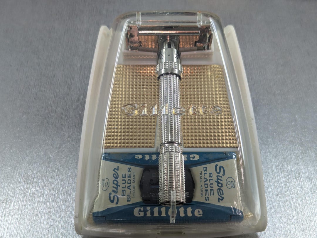 1962 Gillette Slim Adjustable GOLD Case With Blade Dispenser ...