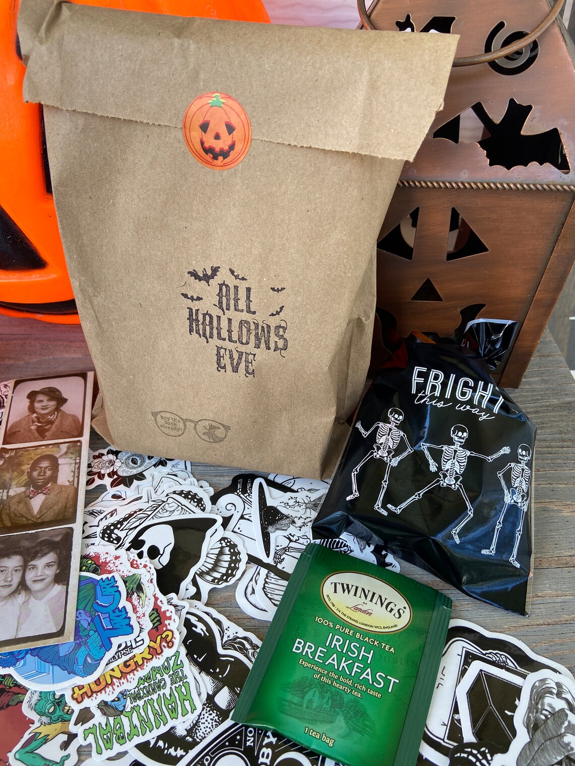 Spooky Themed Blind Date With a Book Vintage Books CHRISTMAS - Etsy