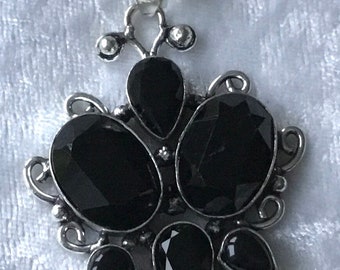 Black Spinel Pendant - Etsy