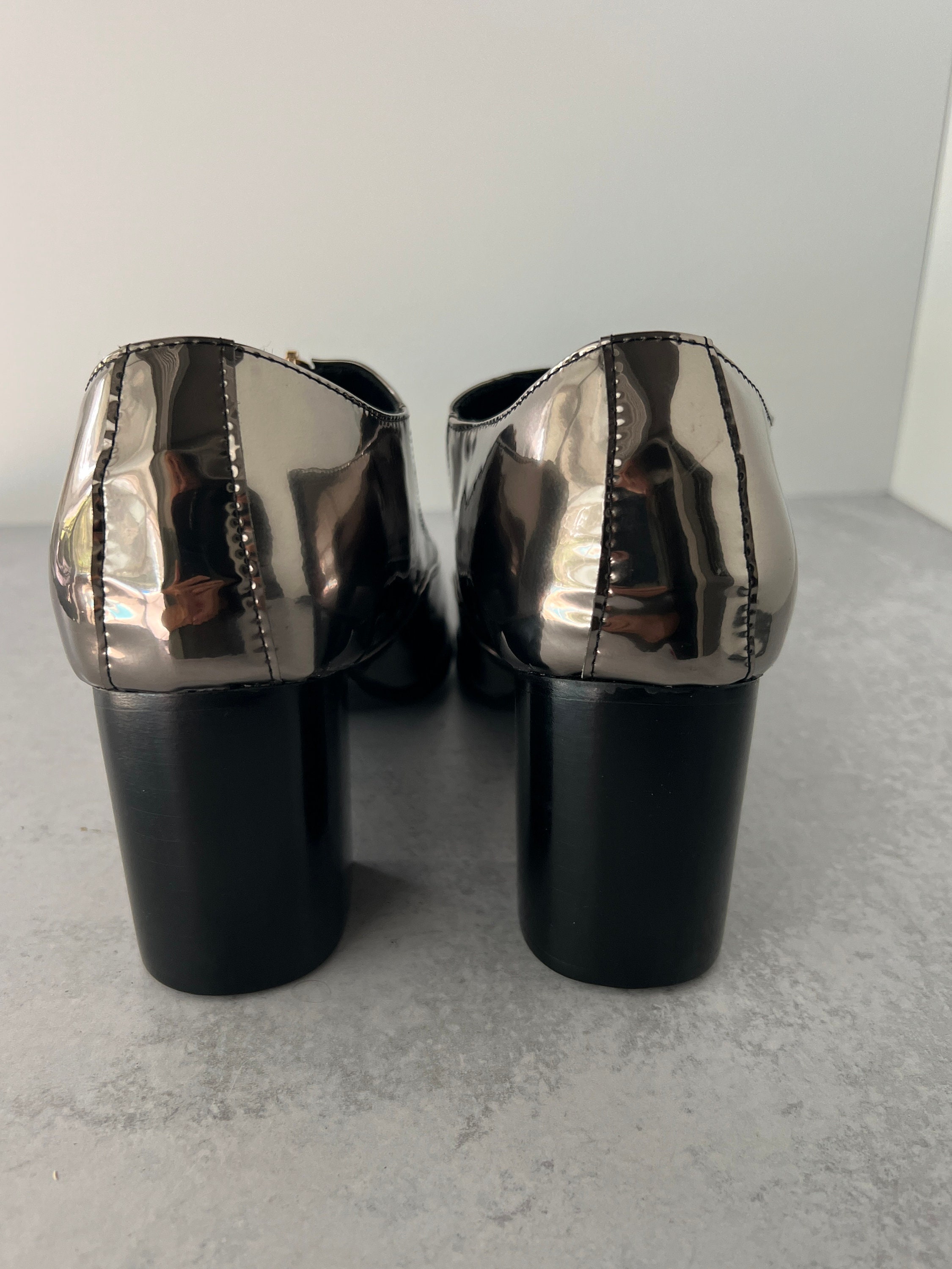 Aomi Italian Leather High Heel Shoes: Pewter Mirror Finish, Size 9 (43 ...