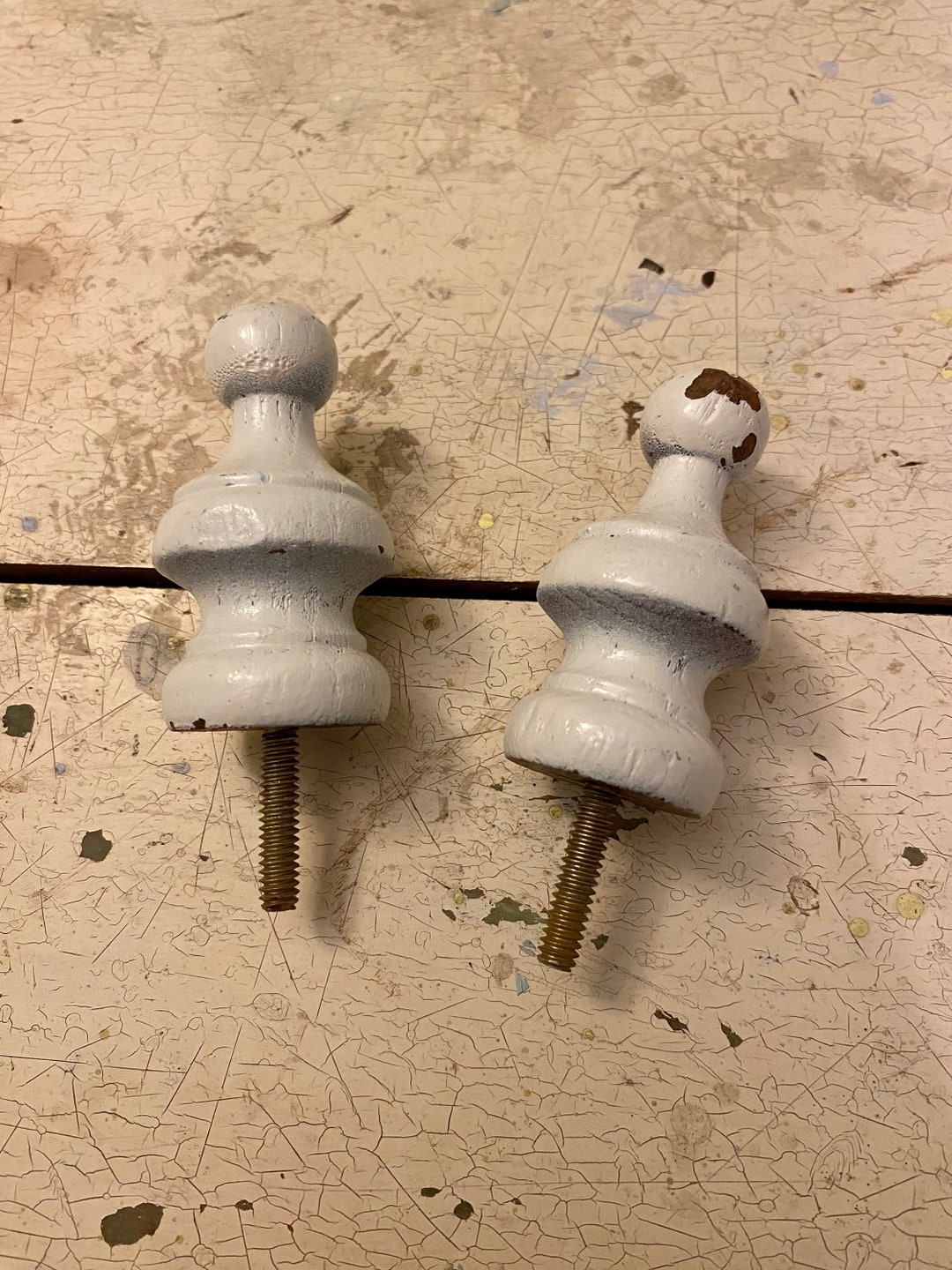 2 Vintage White Wooden Finials. Salvage, Farmhouse, Garden, Cottage - Etsy