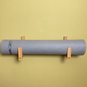Oak Yoga Mat Hooks, Wooden Pilates Mat Holder, Wall Mounted Mat Storage ...