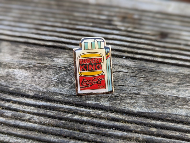 Various Vintage Advertising Pin Badges, Ford, Mars, M&ms, Burger King ...