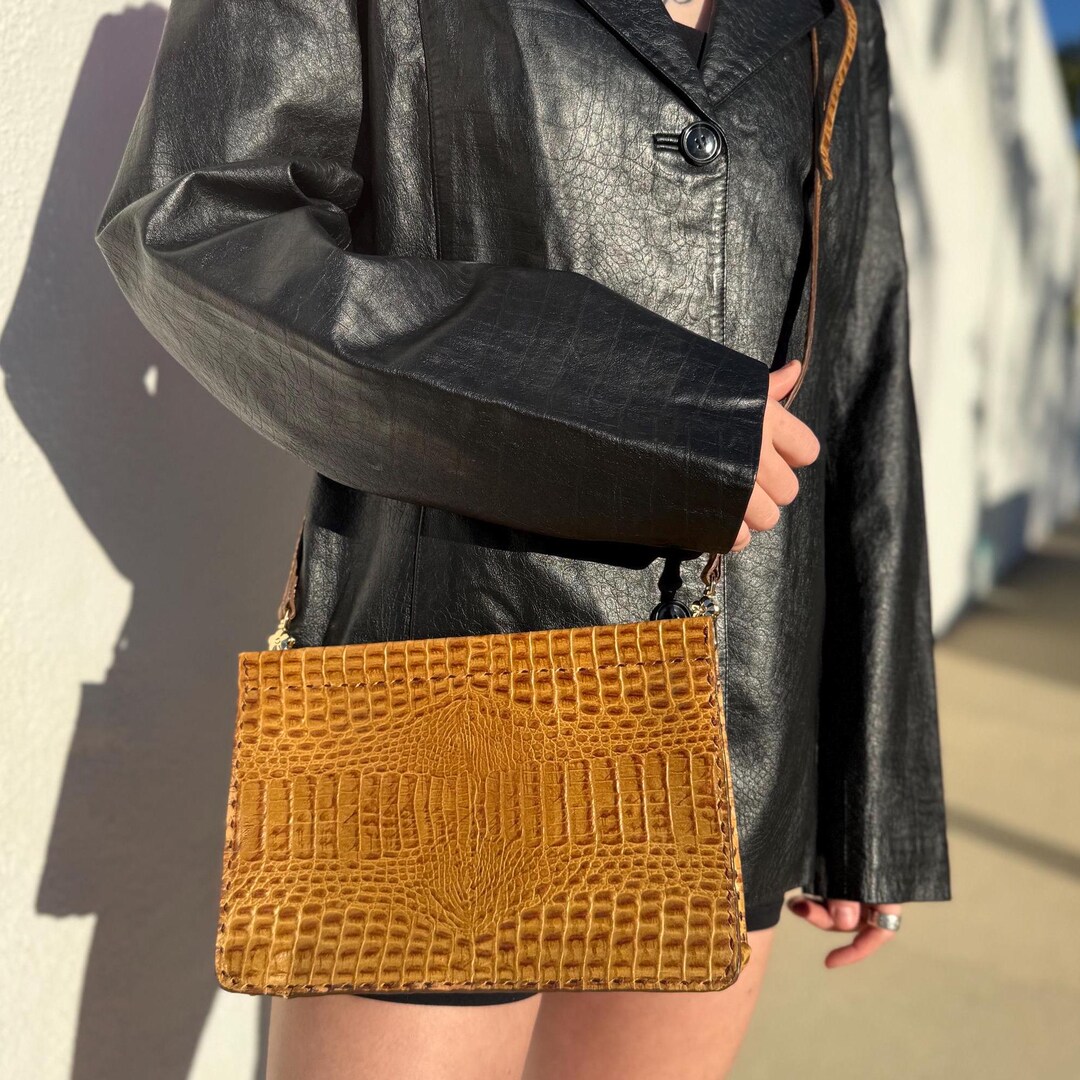 Vintage Faux Croc Cross Body Bag, Tan Leather Envelope Purse, Embossed ...