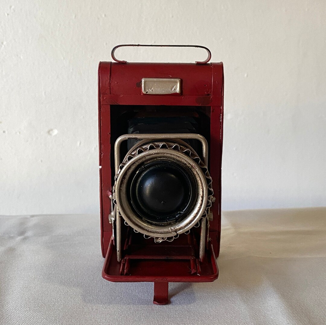 CLASSIC CAMERA ANTIQUE / Vintage Metal Camera Design / Decorative ...