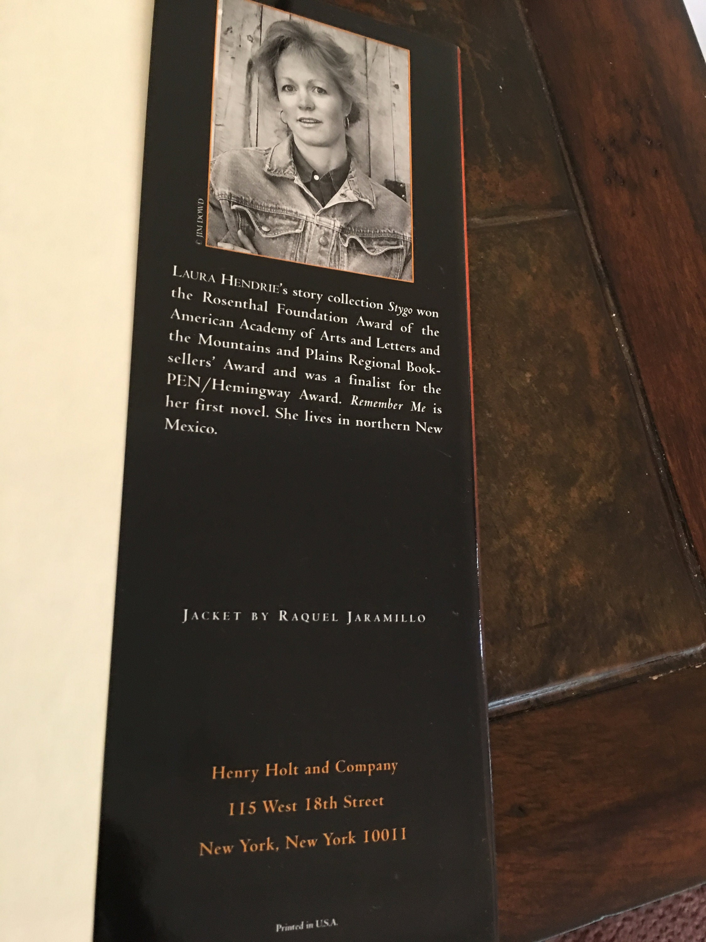 Remember Me, una novela de Laura Hendrie primera edición publicada en ...