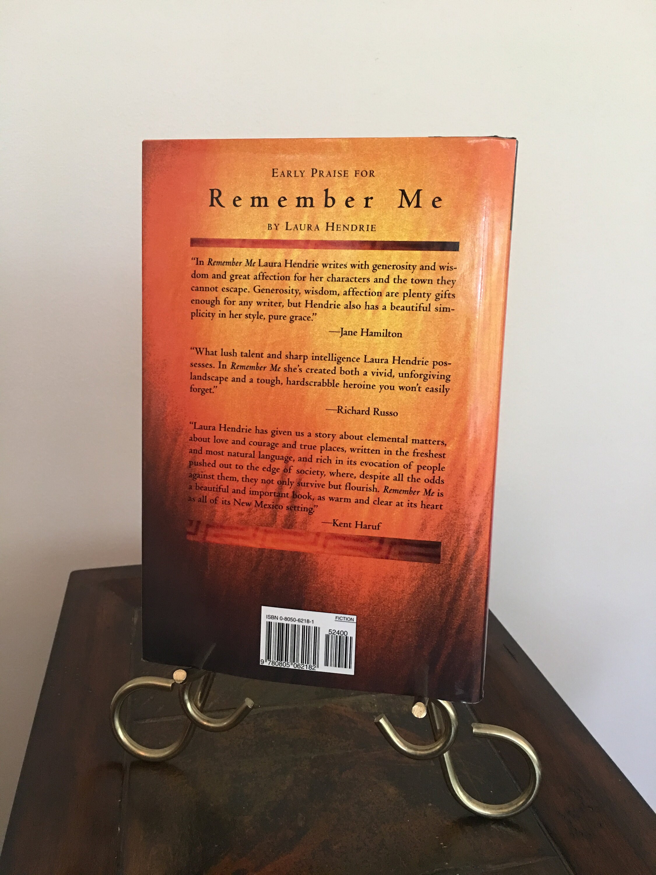 Remember Me, una novela de Laura Hendrie primera edición publicada en ...