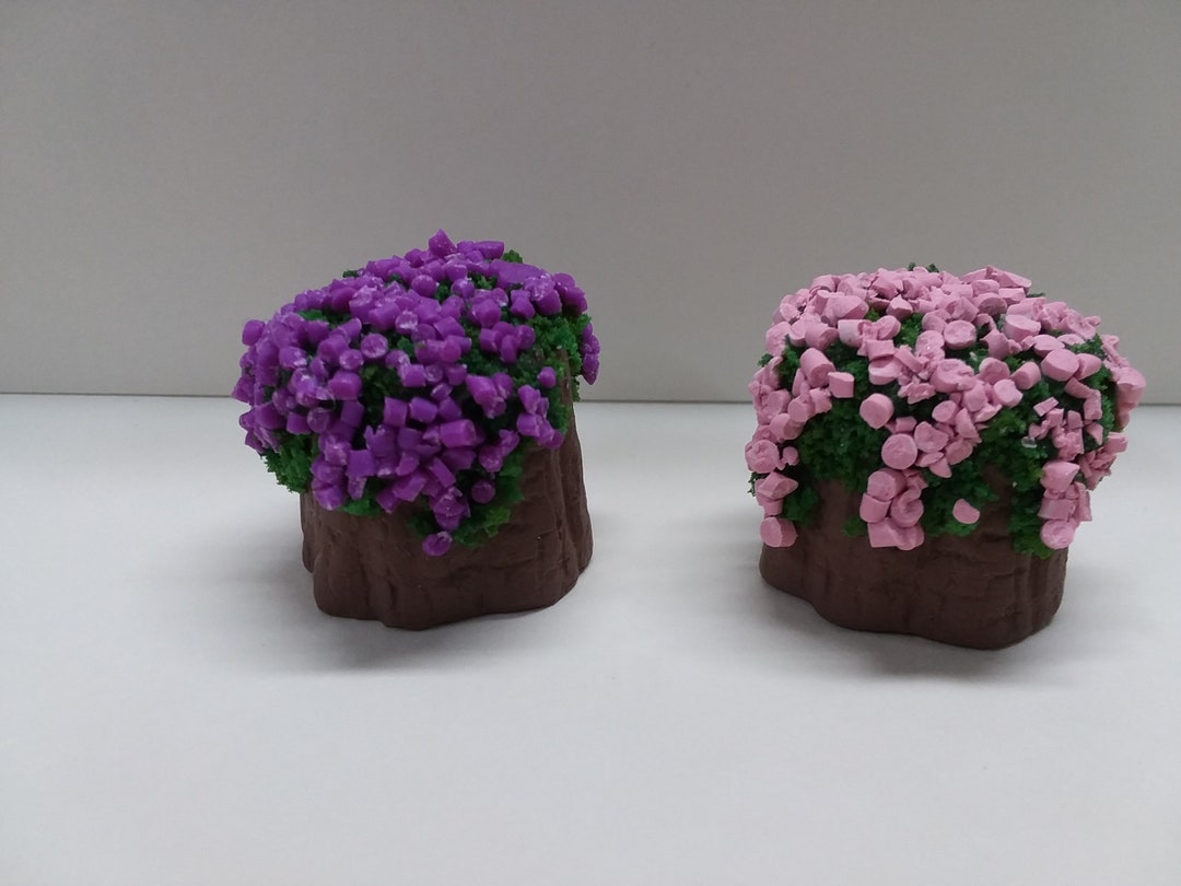 Dollhouse Miniature Creeping Phlox Plants in Woodland Tree Stump Pots ...
