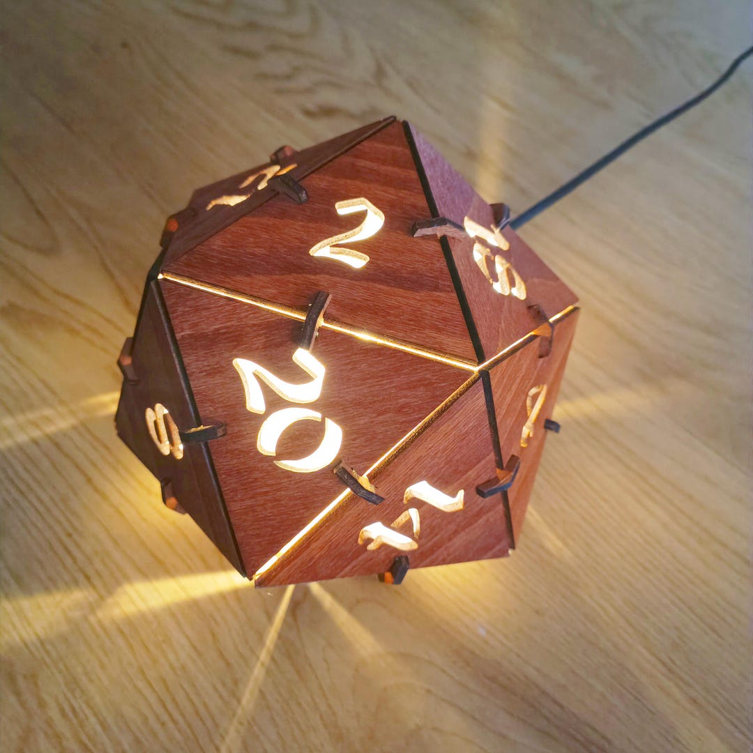 D20 Beech Wood Lamp, RPG Gaming Decor, LED Ambiance Light - Etsy