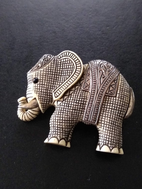 Large Hand Carved Celluloid? Elephant Pin, Brooch wit… - Gem