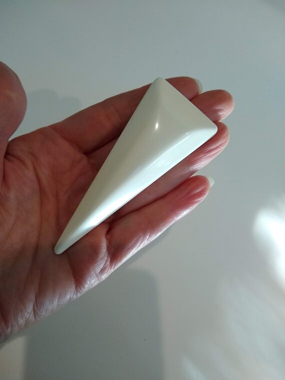 Vintage White Plastic Monet Pin Art Deco Designer Pi… Gem