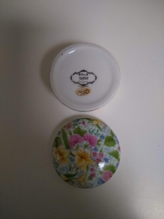 Small Vintage Porcelain Trinket Box with Lid, Jewelry… - Gem