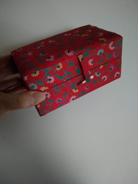 Vintage Small Padded Satin Covered Jewelry Box, Small… - Gem