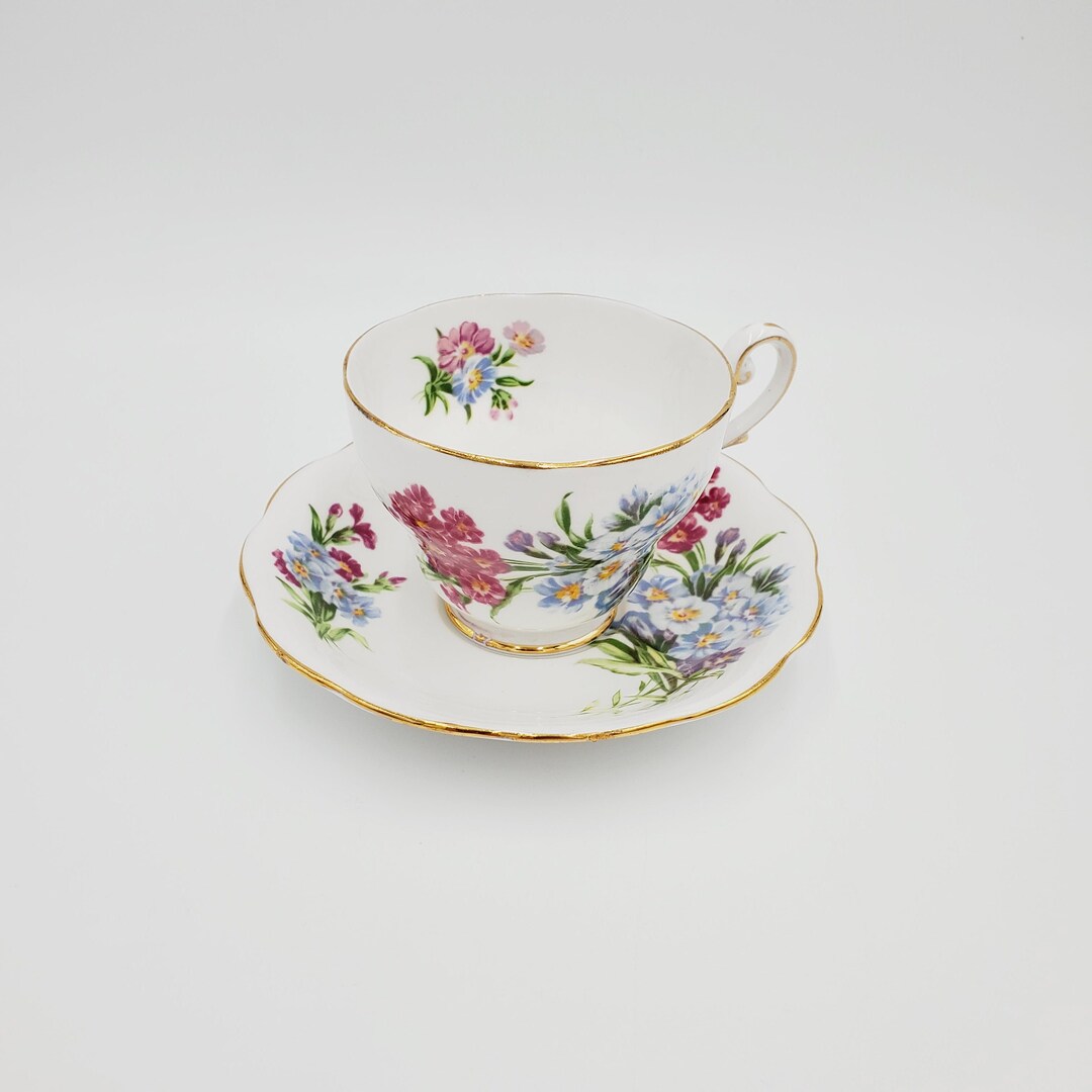 Royal Standard Tea Cup and Saucer Royal Standard Fine Bone China Floral ...