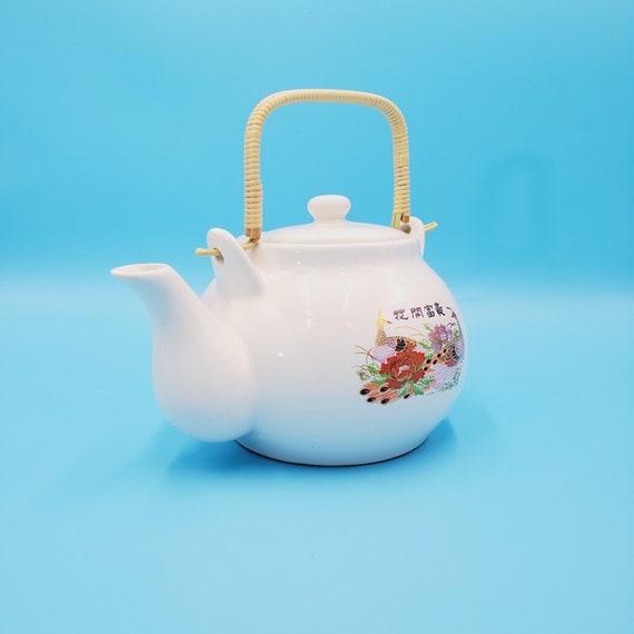 Home & Living Peacock Teapot Made in Taiwan; Animal Teapot; White ...