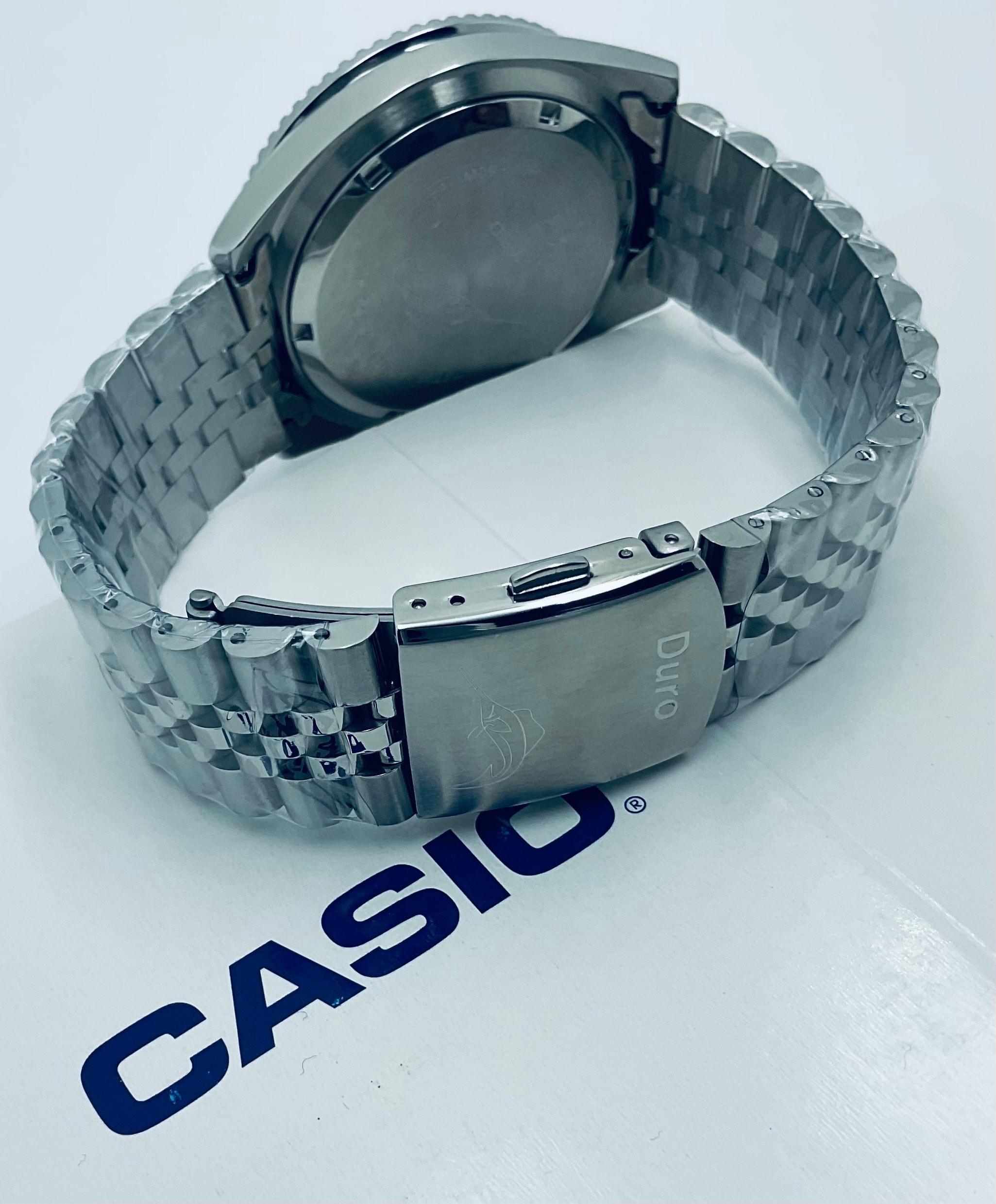 Casio MDV106-1AV, Duro, Custom Magnifier Window, S/steel Watch, 200 ...