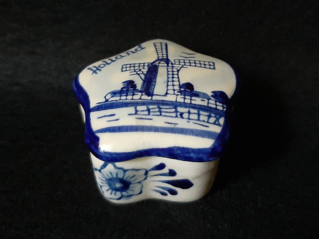 Vintage Delft Blue Hand-painted Pill Box: Ceramic Star Trinket Box - Etsy