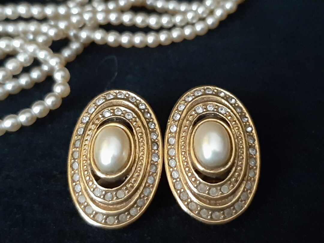 Vintage Large Faux Pearl Oval Clip-on Earrings Elegant Earrings for ...