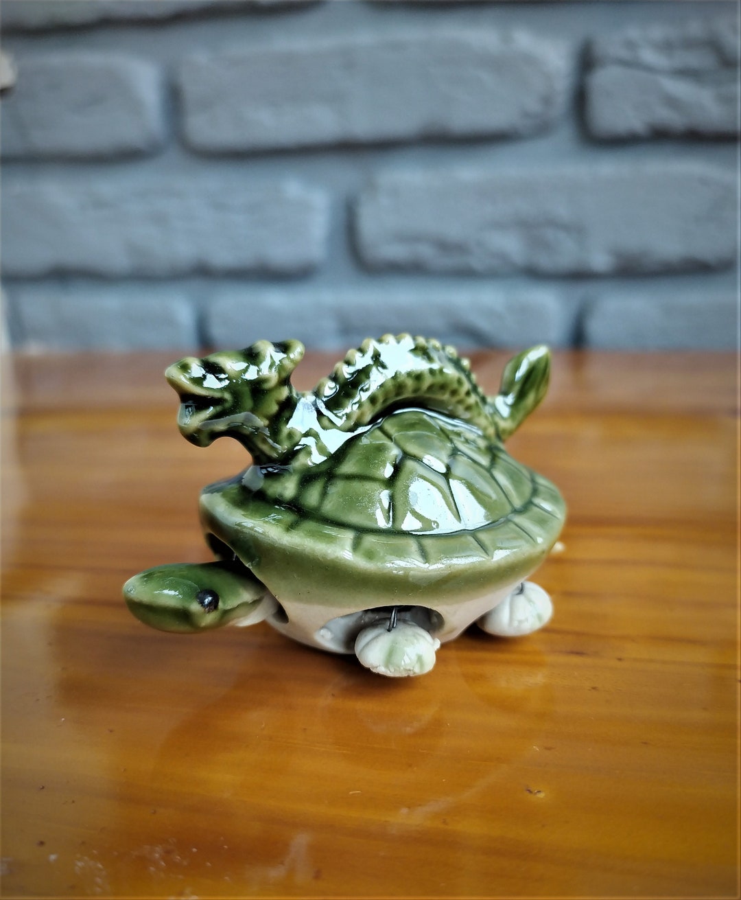 Souvenir, Ceramic Turtle Figure and Chinese Style Dragon Decoration ...
