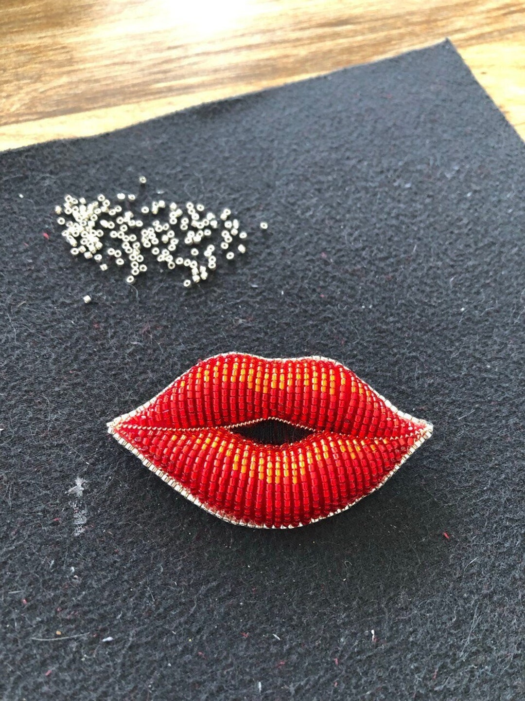 Beaded Brooch RED LIPS | Brooch Gift Pin | Jewelry Pin Up - Etsy