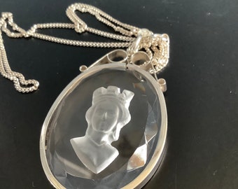 Queen Victoria Glass - Etsy UK