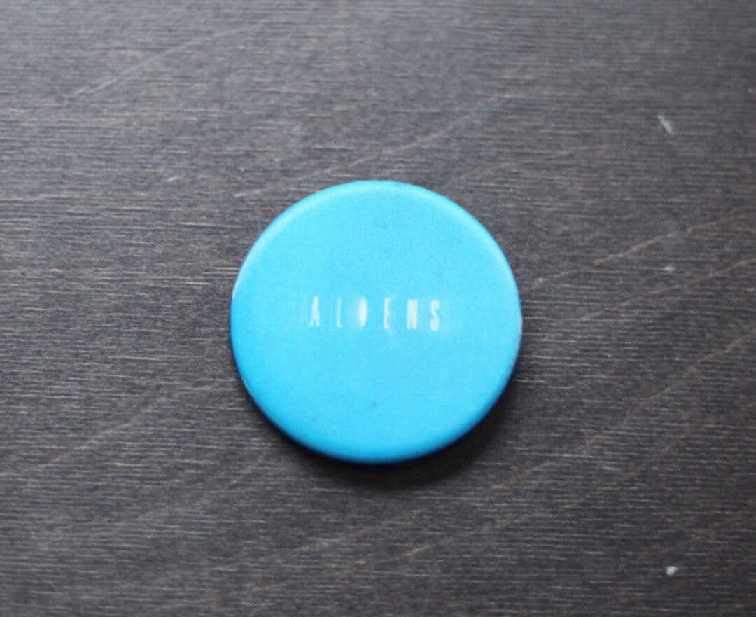 Rare 1986 ALIENS Movie Promotional Blue Lenticular Pin Pinback Button ...