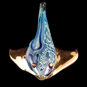 Hand Blown Glass Stingray Pipe. - Etsy