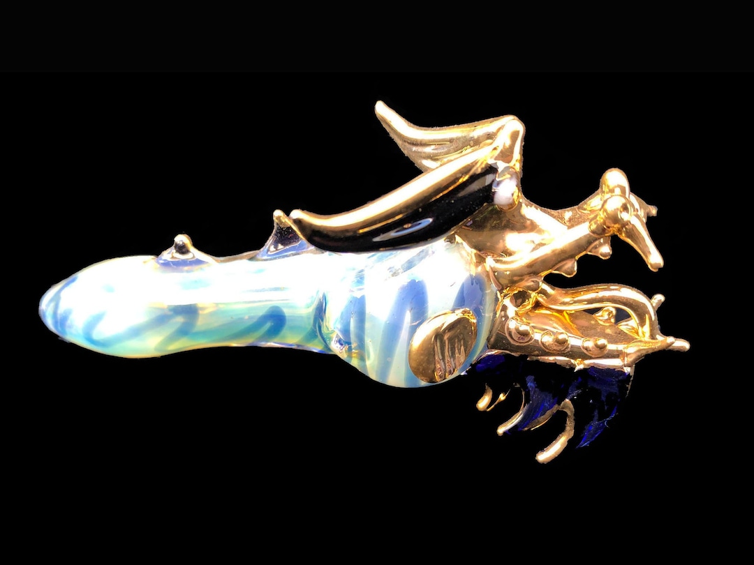 Hand Blown Glass Dragon Head Pipe. - Etsy