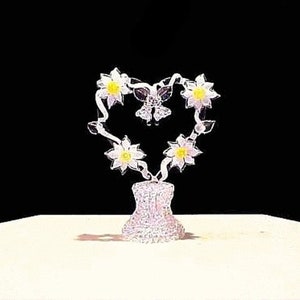 Roses Wedding Cake Topper With Four Roses on a Heart. - Etsy