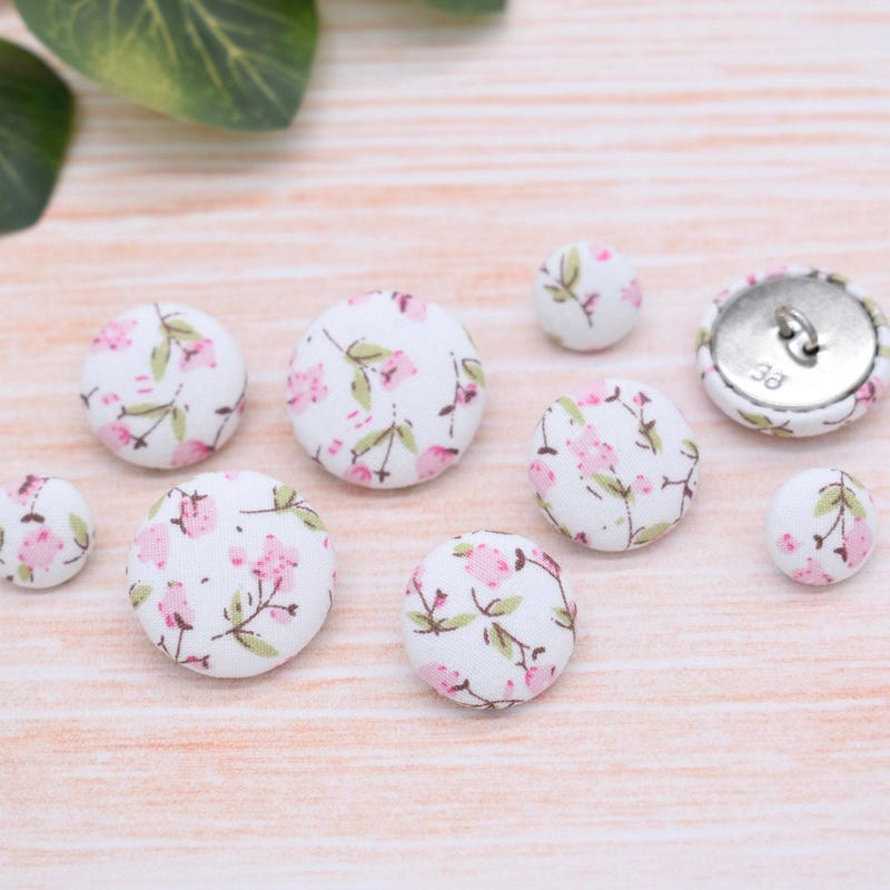 Daisy Buttons - Etsy UK
