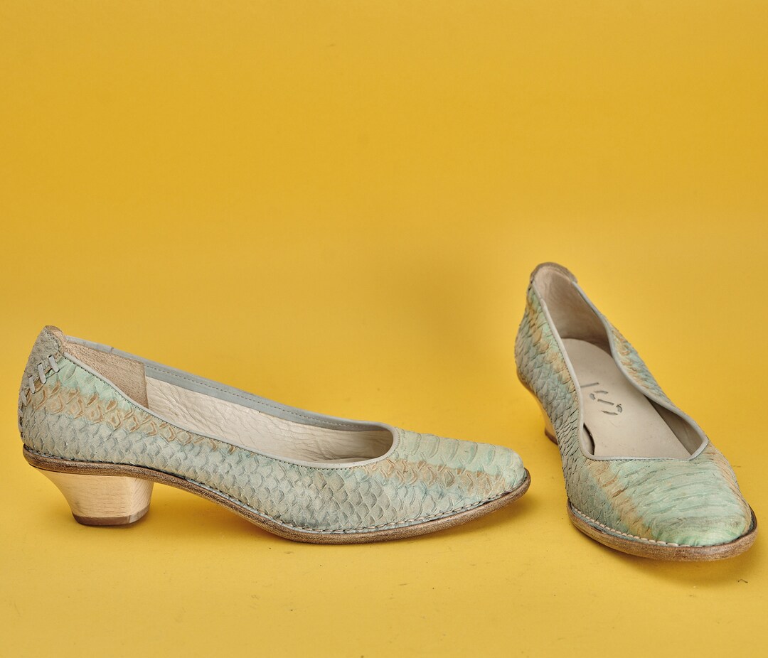 Vintage Italian Leather Kitten Heel Flats: Y2K Croco Pattern Shoes - Etsy