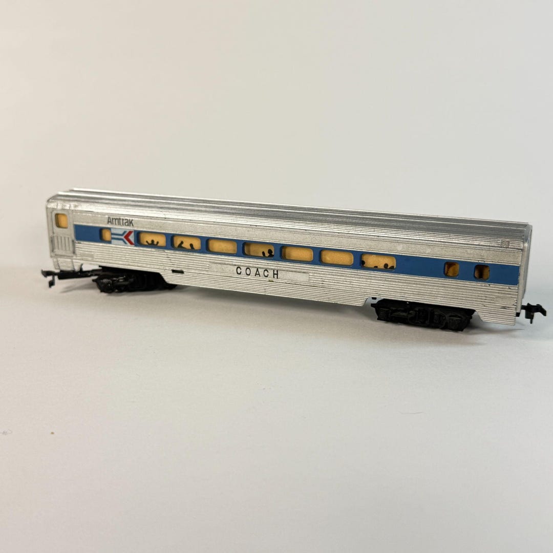 Tyco Vintage HO #521 Amtrak Lighted Passenger Coach Car Model Train - Etsy