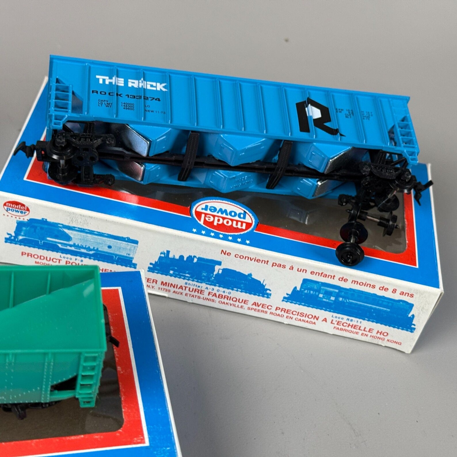 Model Power 3 HO Scale Train Cars CN Gondola Penn Central Hopper ...