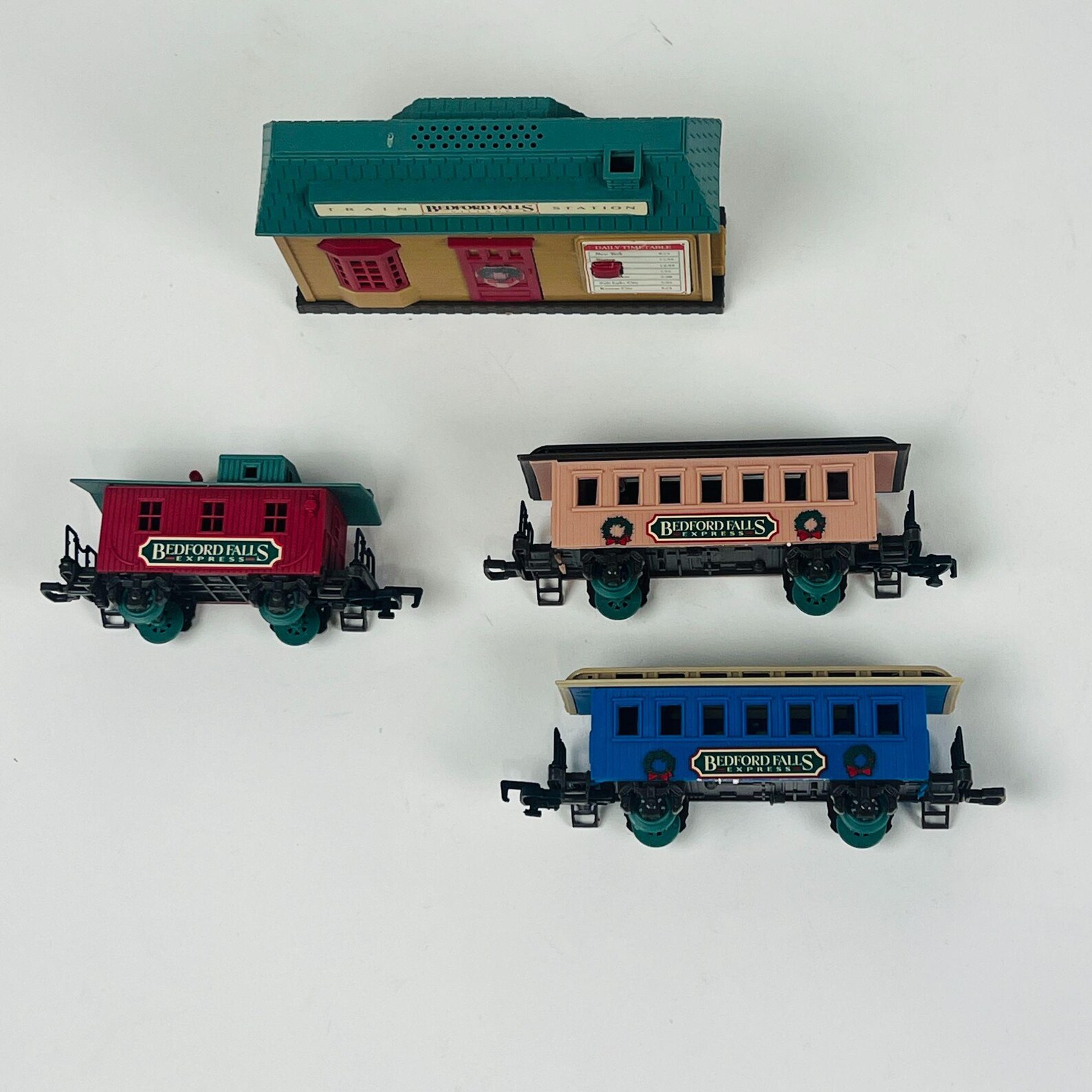 Bedford Falls Express Village Train Set With Station & 3 Train Cars NO ...