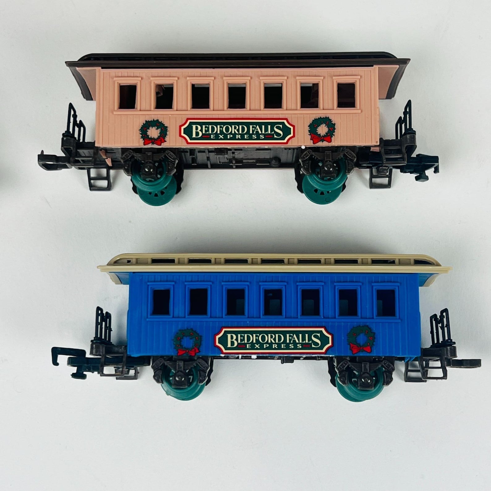 Bedford Falls Express Village Train Set With Station & 3 Train Cars NO ...