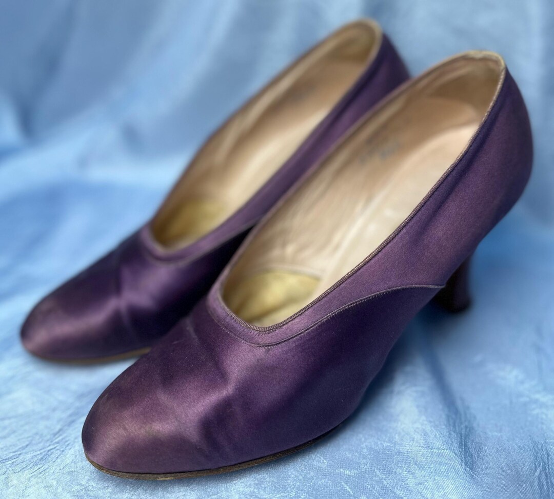 1920s Antique Art Deco Shoes Purple Satin Slip-on Pumps Spool Heels ...