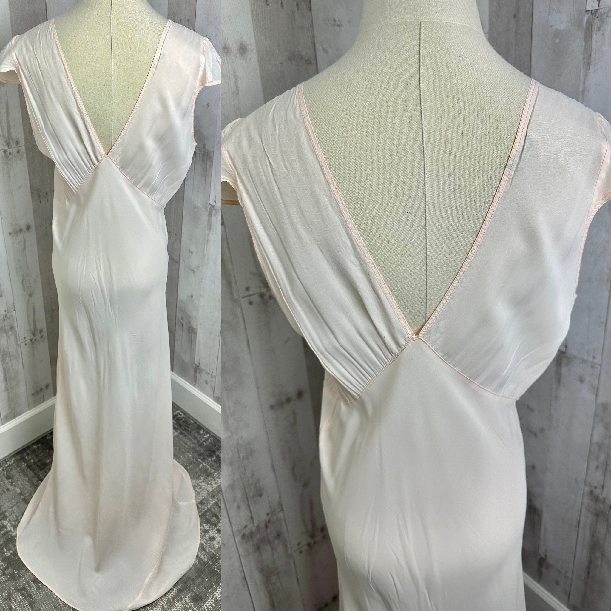 1930s Antique Nightgown / Lingerie Pale Pink Bias Cut Lace Neckline ...