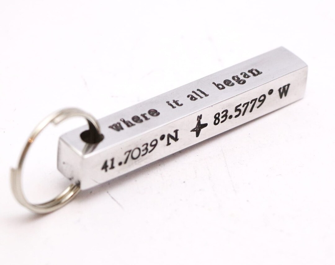 Custom Bar KeychainPersonalized Key ChainCustom Coordinates - Etsy.de