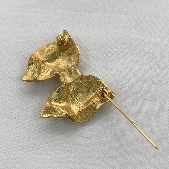 Richelieu brooch store