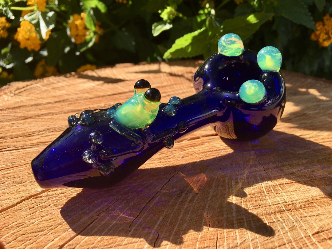 4-inch Black and Slime Green Frog With Marble Glass Pipe - Etsy