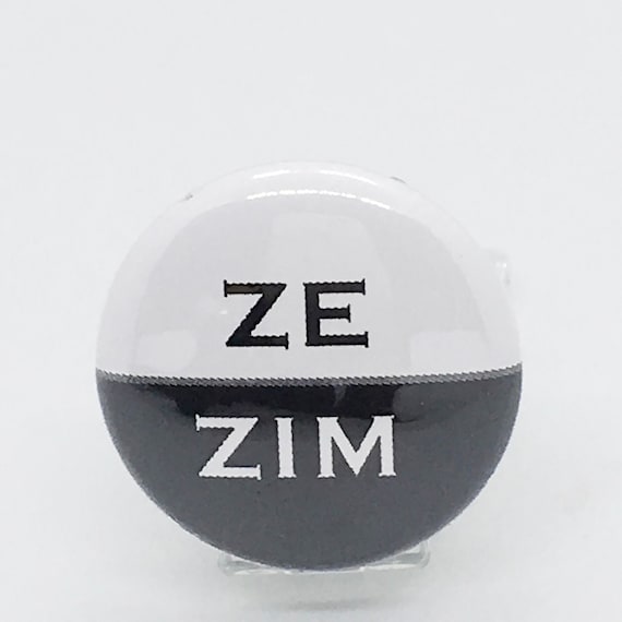 Ze/zim Pronouns 1 Pin Zipper Pull or Keychain | Etsy