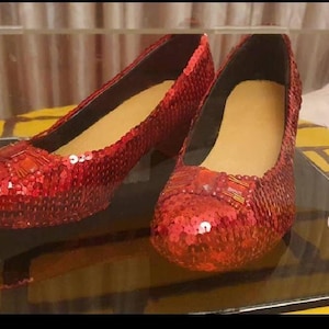 Ruby Slippers - Wizard of Oz (replicas) - Etsy