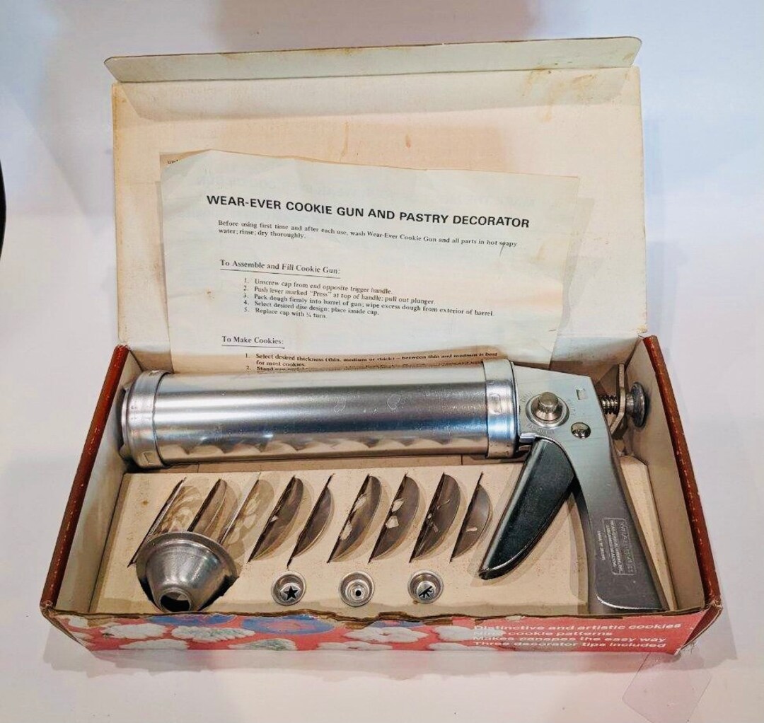 Vintage Wear Ever Cookie Gun and Pastry Decorator. Beautiful Condition ...
